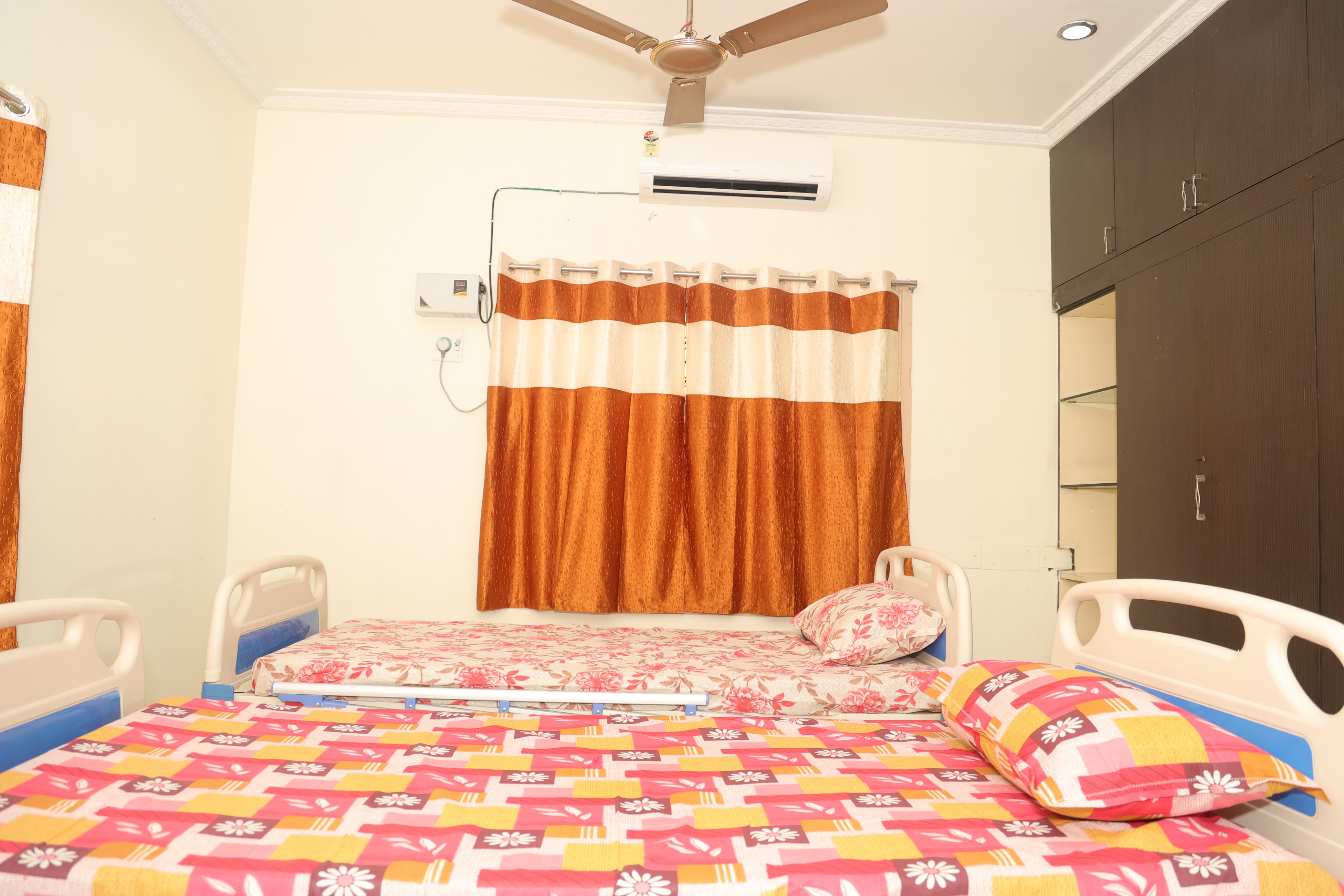 Gallery | Old Age Home in Mogappair, Chennai – Waves Home Senior Citizen Care